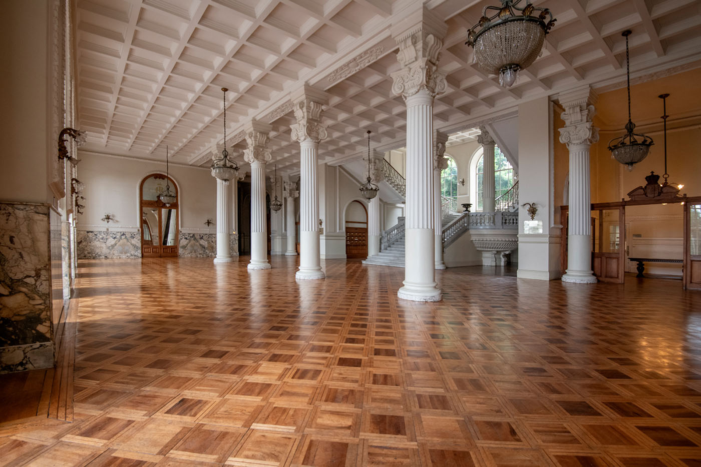 Le Régina, emblème de la Belle Epoque à Nice - Architecture de Collection
