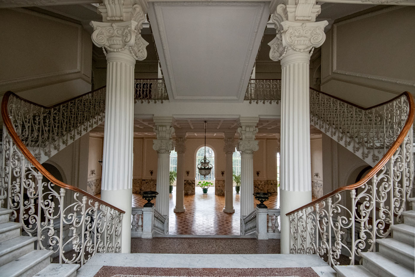 Le Régina, emblème de la Belle Epoque à Nice - Architecture de Collection
