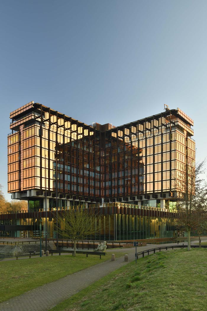 Bruxelles moderniste, promenades autour de 100 édifices remarquables ...
